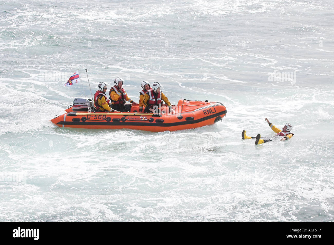 Man overboard drills hi-res stock photography and images - Alamy