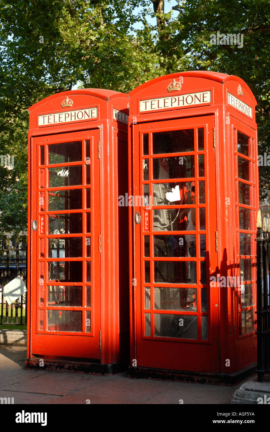 British red telephone box London Stock Photo - Alamy