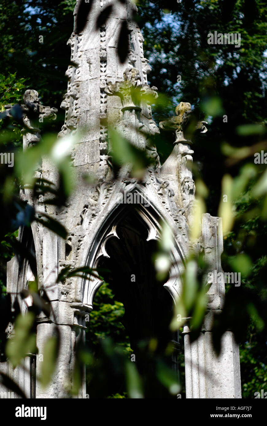 Gravestones in Tower Hamlets Cemetery Park London Stock Photo - Alamy