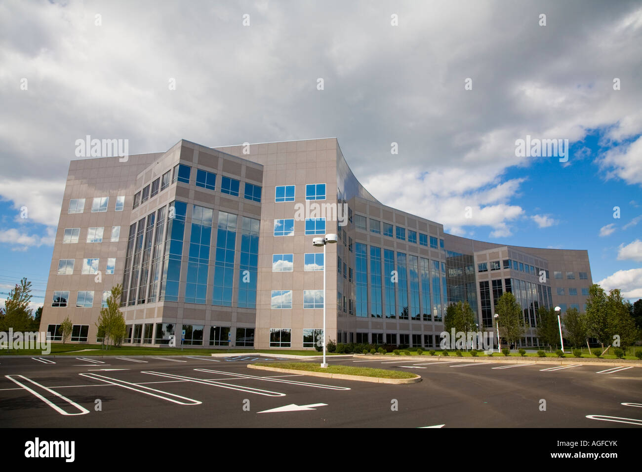 New Corporate Office Building Stock Photo - Alamy