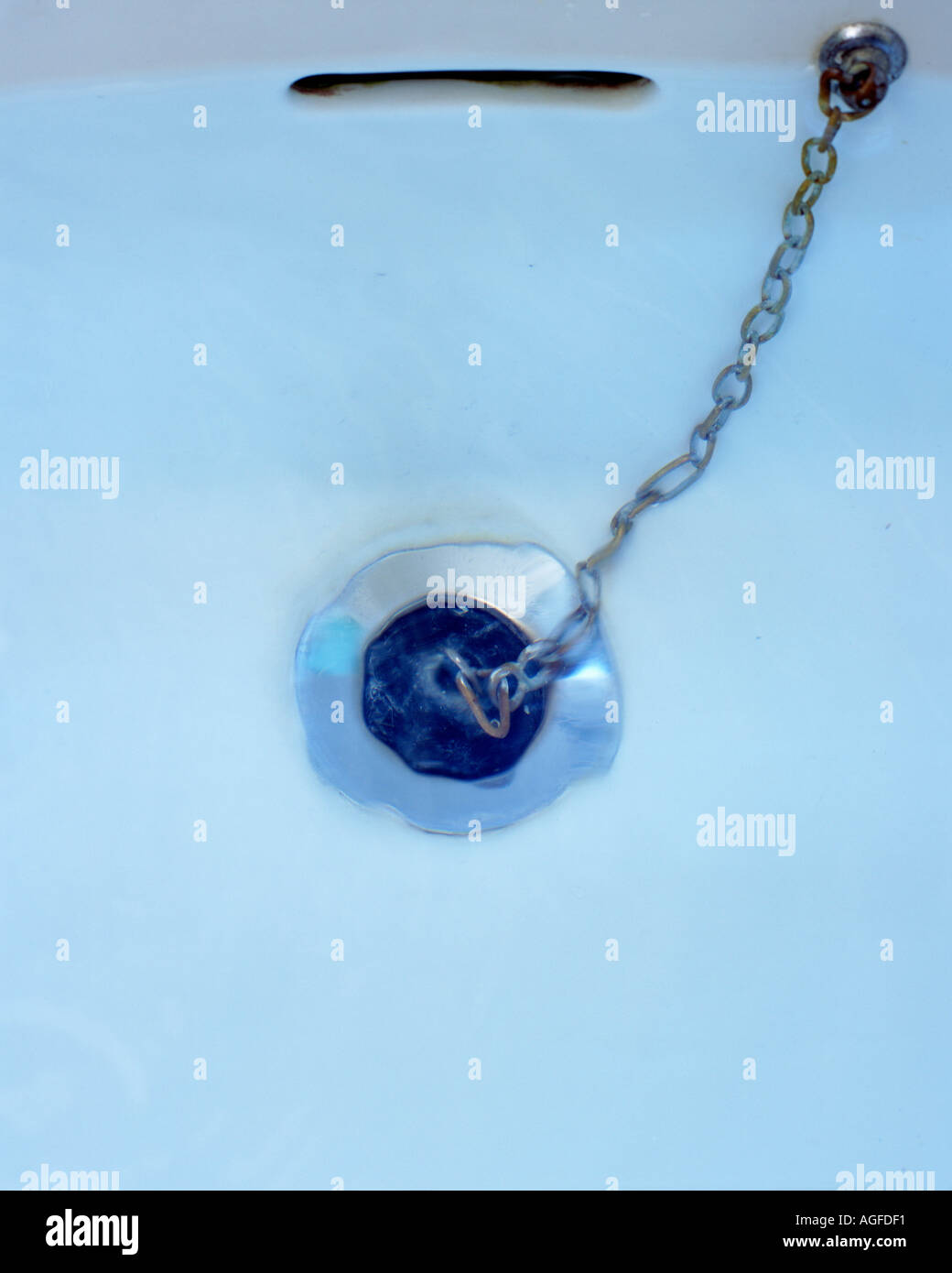 Basin overflowing hi-res stock photography and images - Alamy