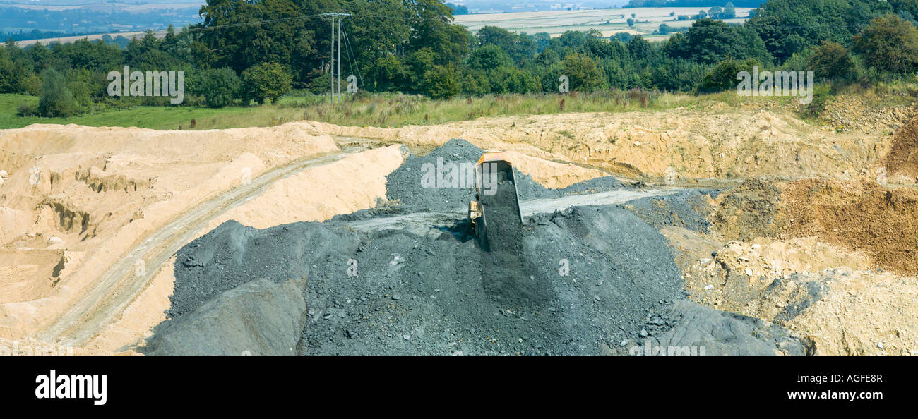 Cotswold stone quarry hi-res stock photography and images - Alamy