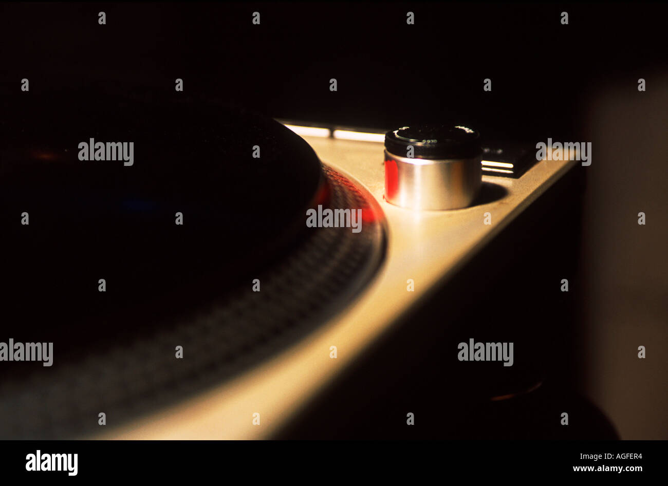 Decks records hi-res stock photography and images - Alamy