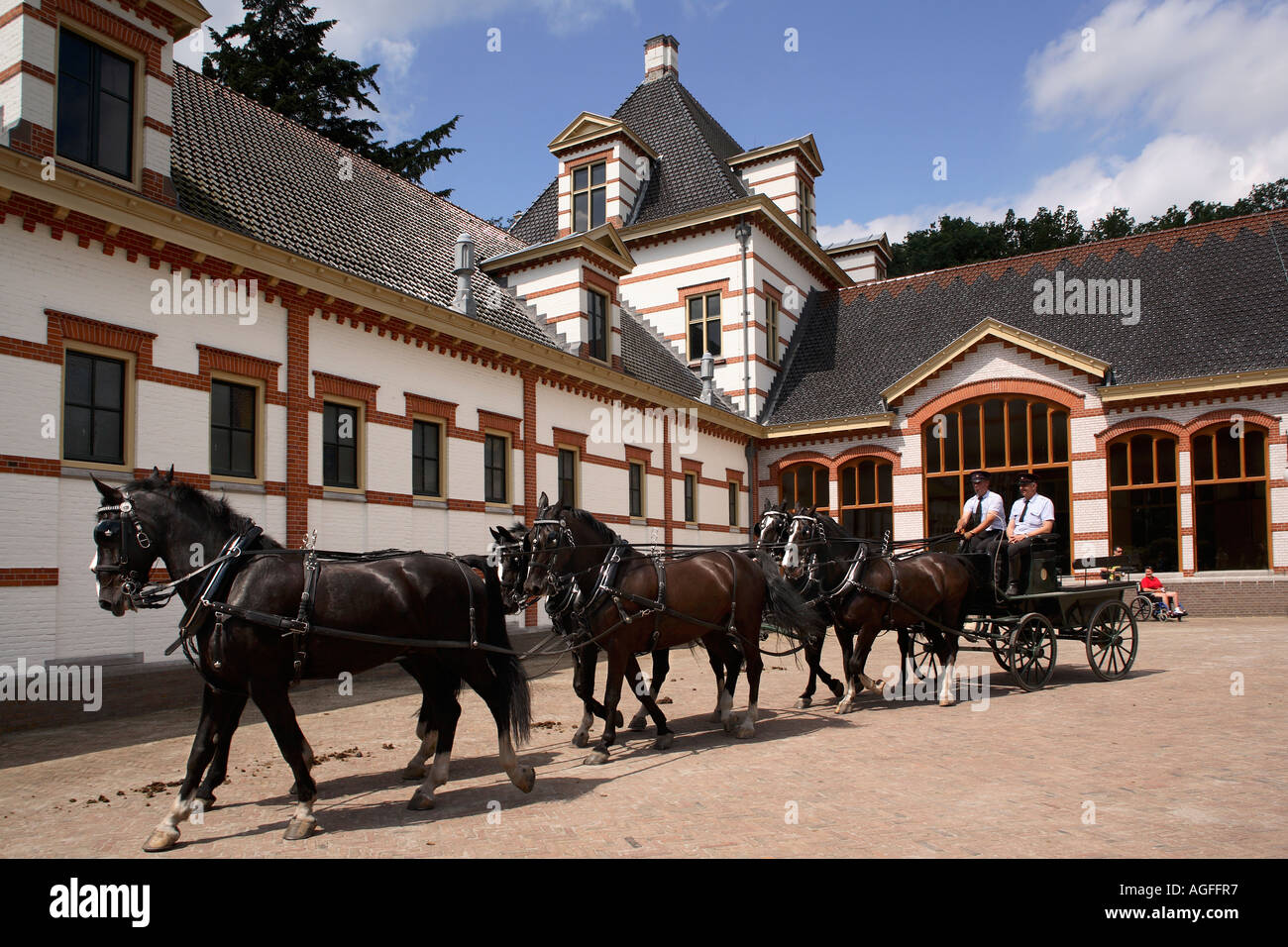 Palace stables hi-res stock photography and images - Alamy