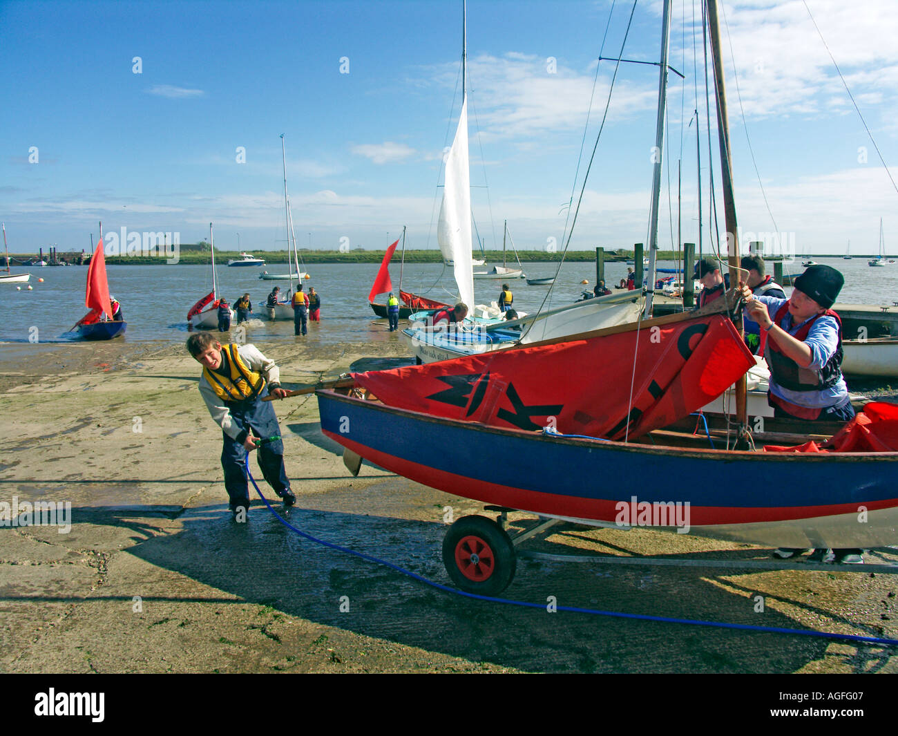 Suffolk water children hi-res stock photography and images - Alamy