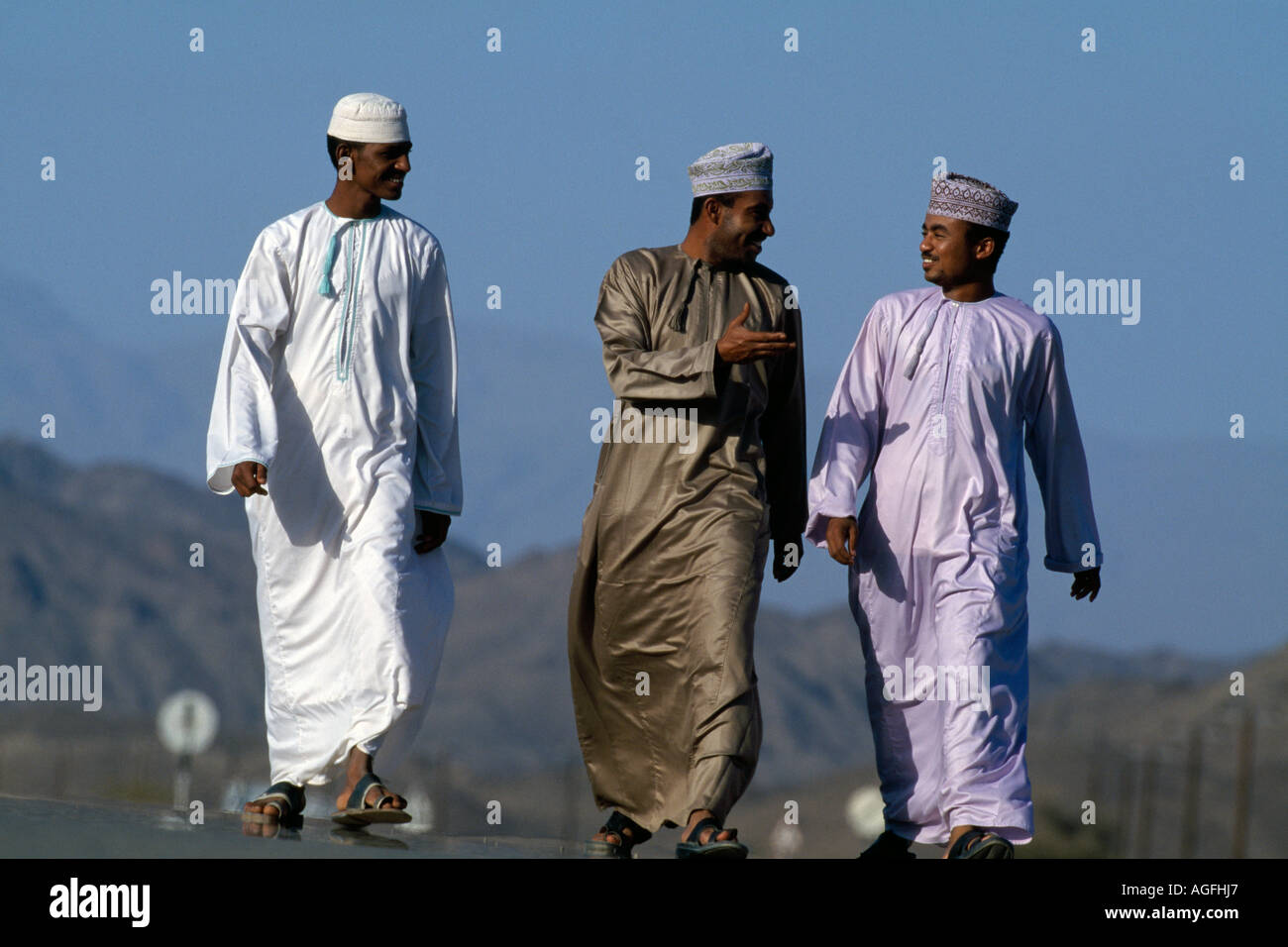 Arab Men Muscat Oman Stock Photo - Alamy