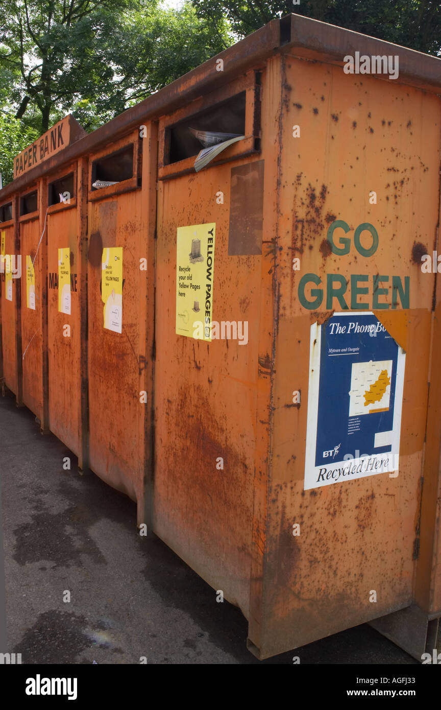 Paper bank hi-res stock photography and images - Alamy