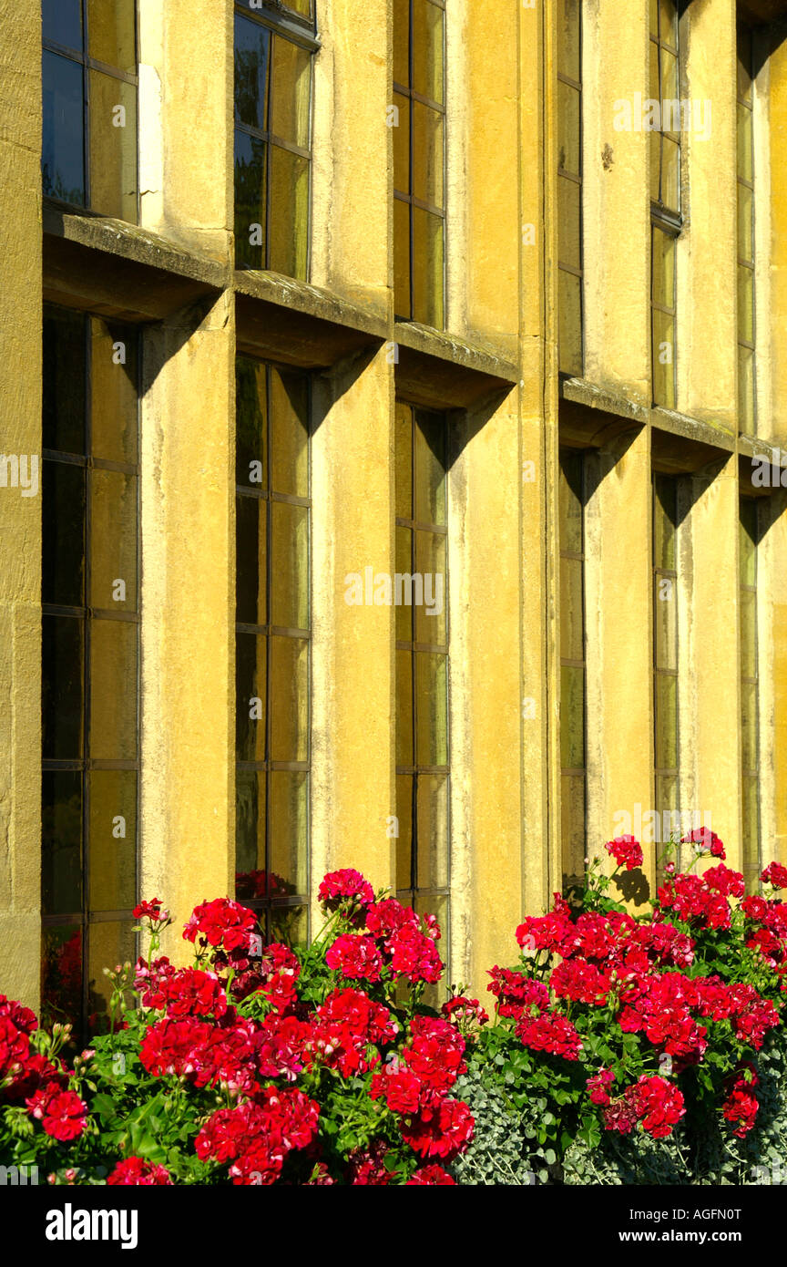 traditional window, broadway, cotswold, uk Stock Photo - Alamy