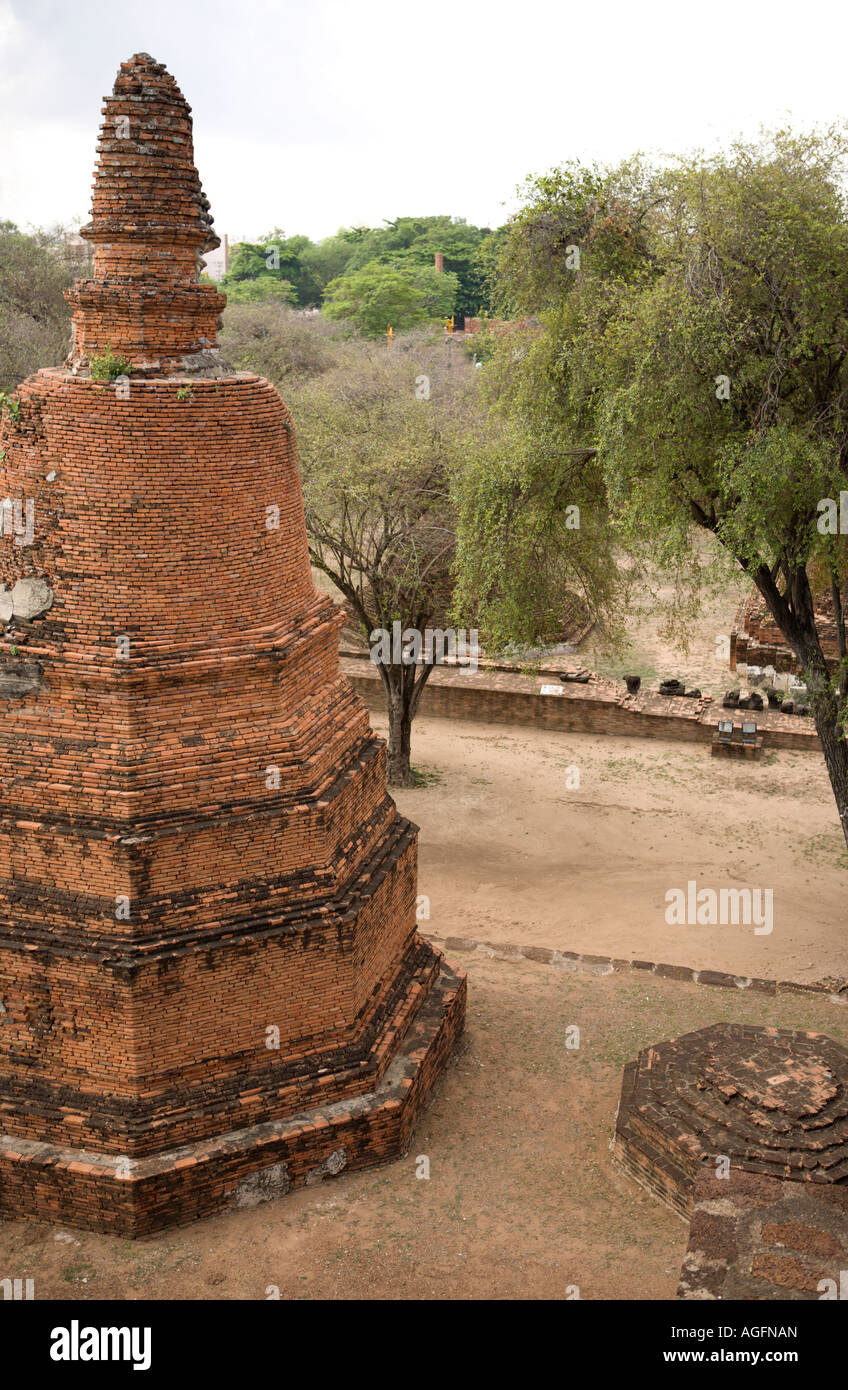 Prang, Ayutthaya historical park Stock Photo - Alamy