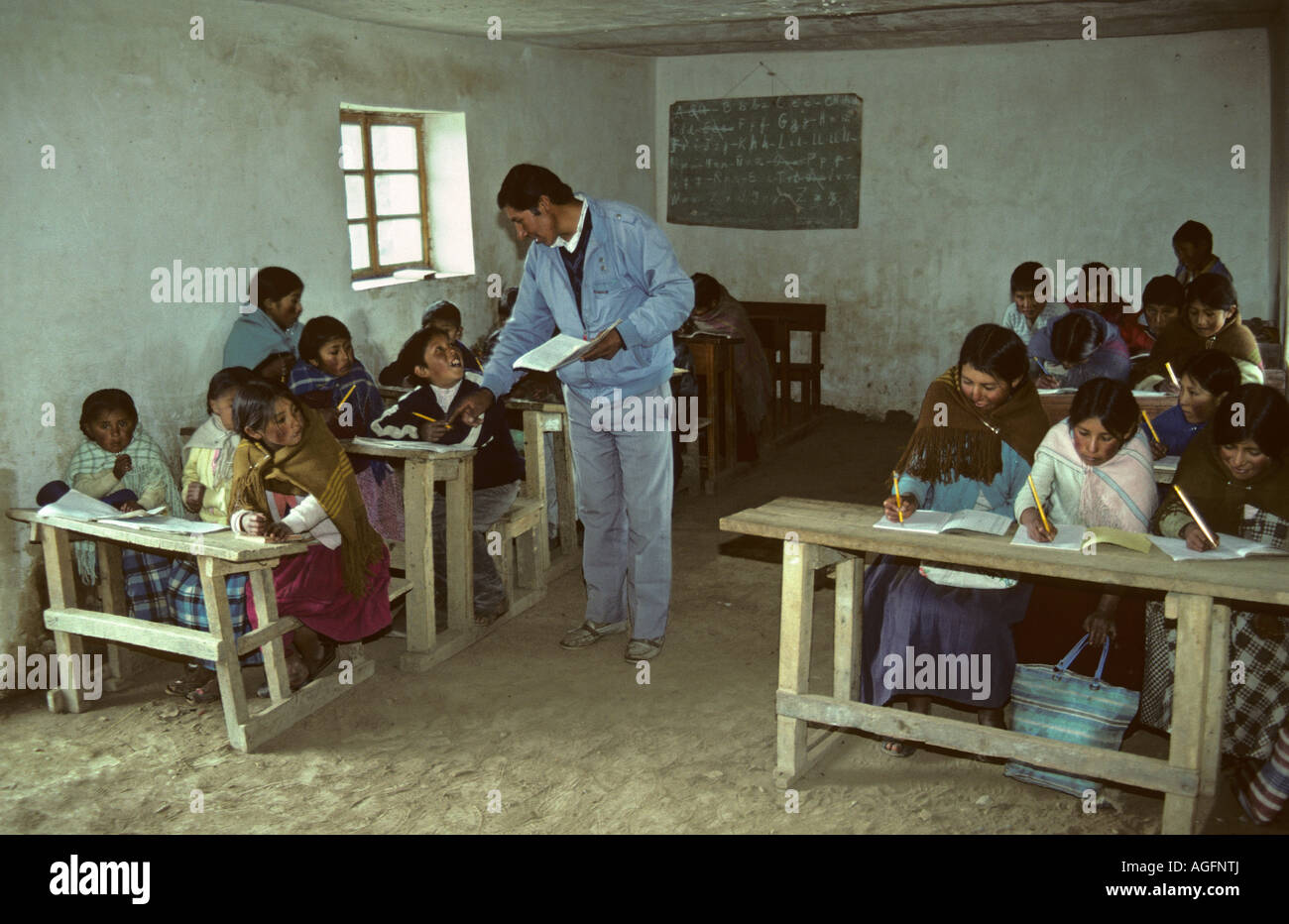 Classroom education bolivia hi-res stock photography and images - Alamy
