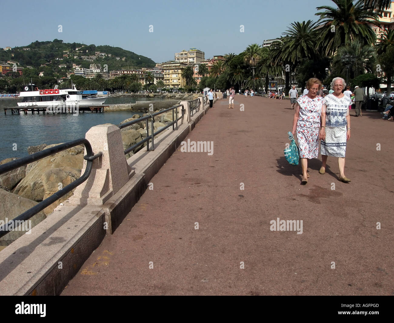 Promenade of rapallo hi-res stock photography and images - Alamy