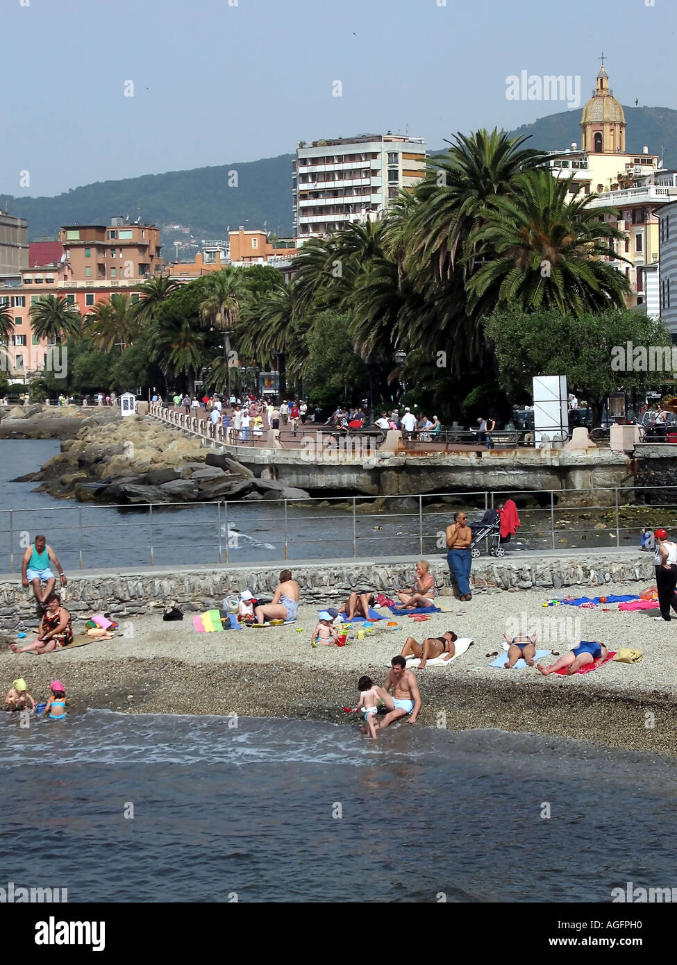 The beach in Rapallo Liguria Italy Stock Photo - Alamy