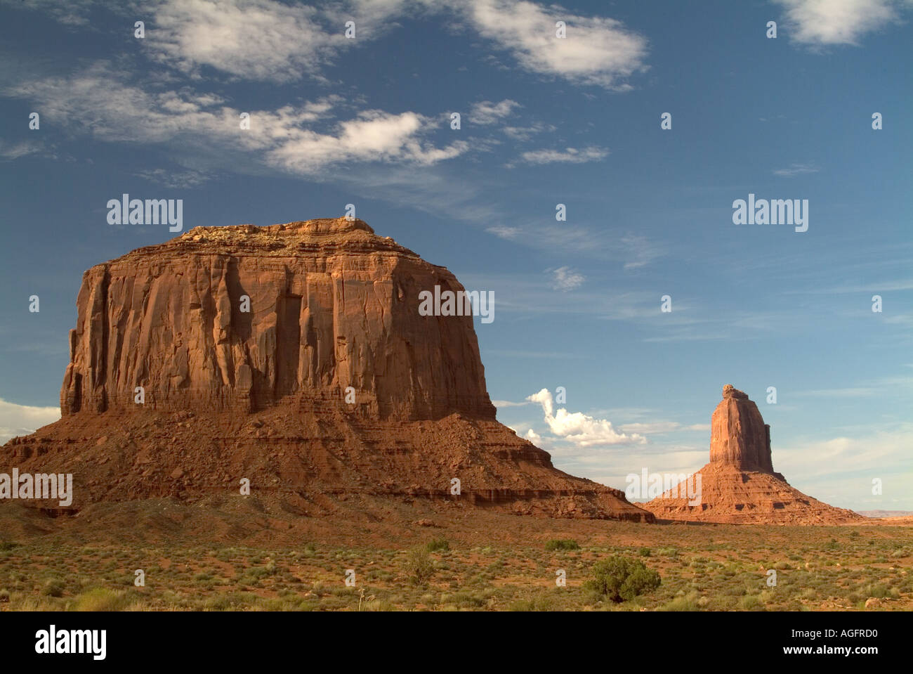 Tall buttes hi-res stock photography and images - Alamy