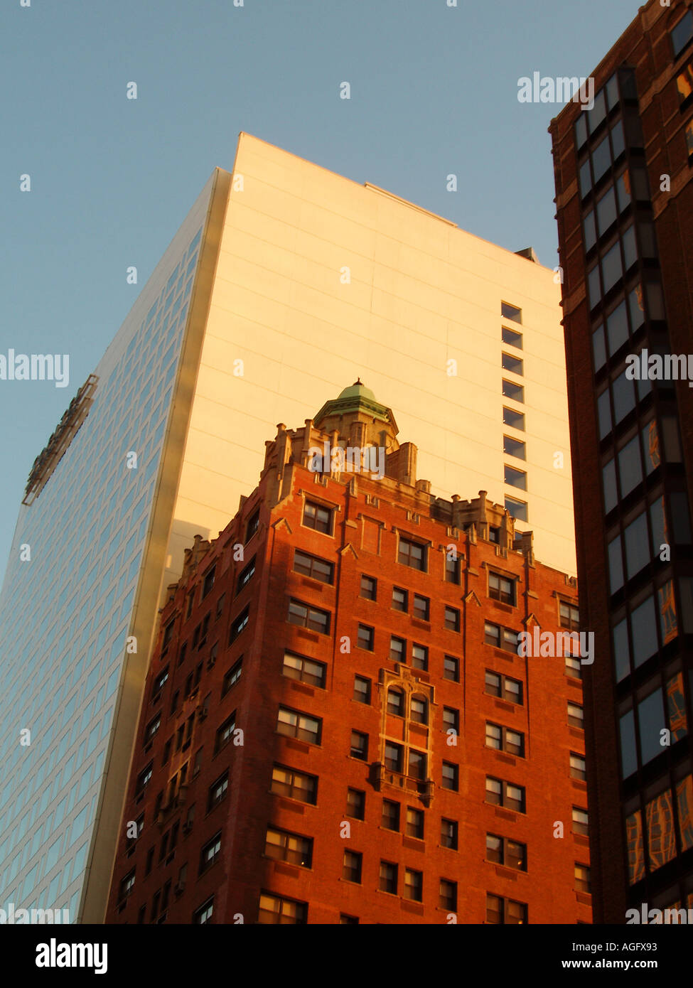 Old vintage symbol city chicago hi-res stock photography and images - Alamy