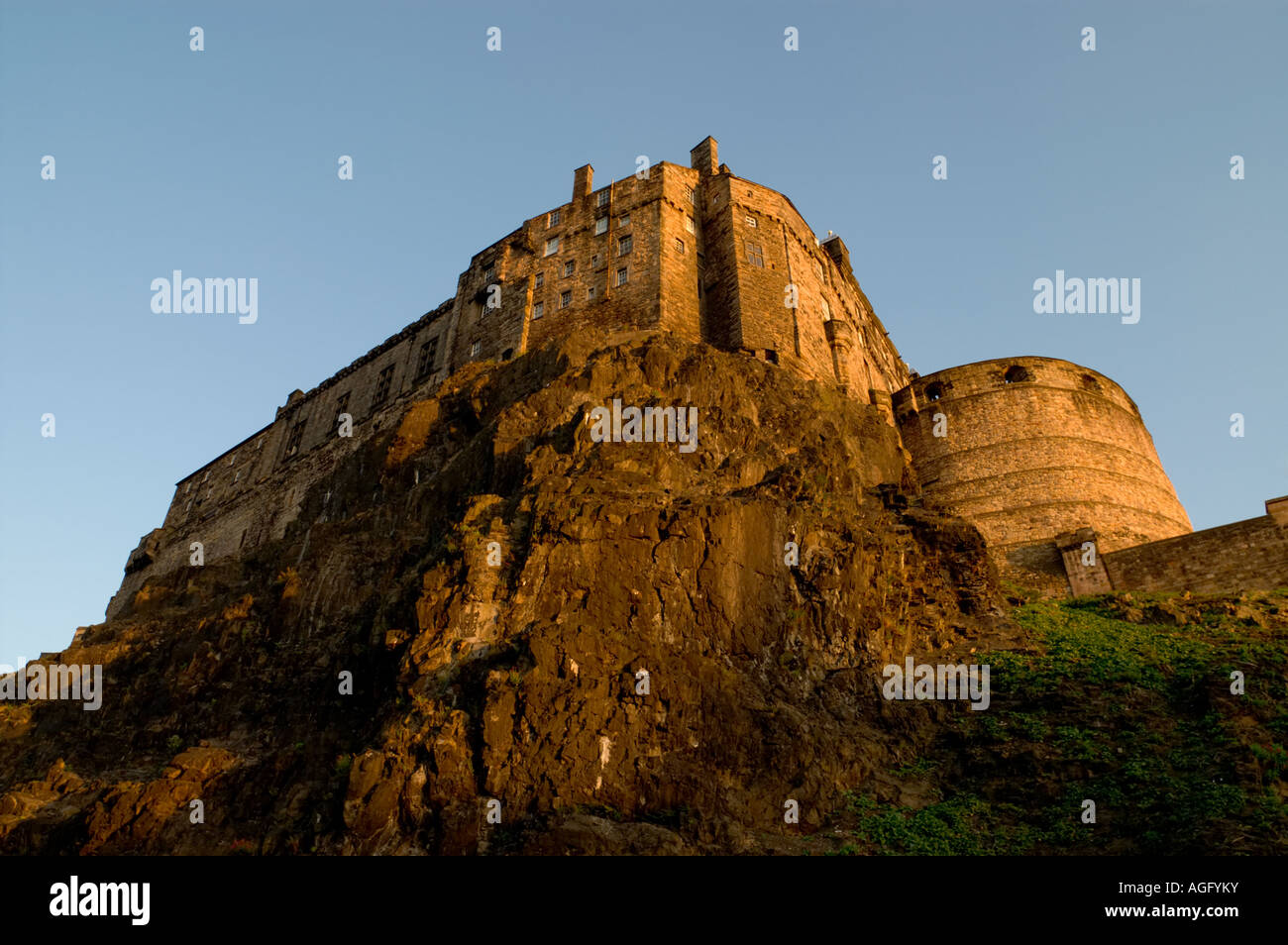 Edinburgh castle in the morning Stock Photo - Alamy