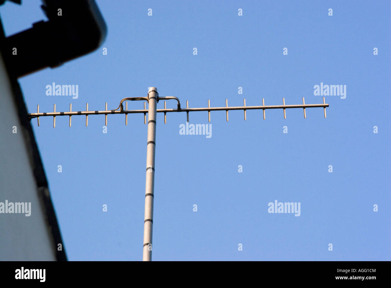 Fm antennae hi-res stock photography and images - Alamy