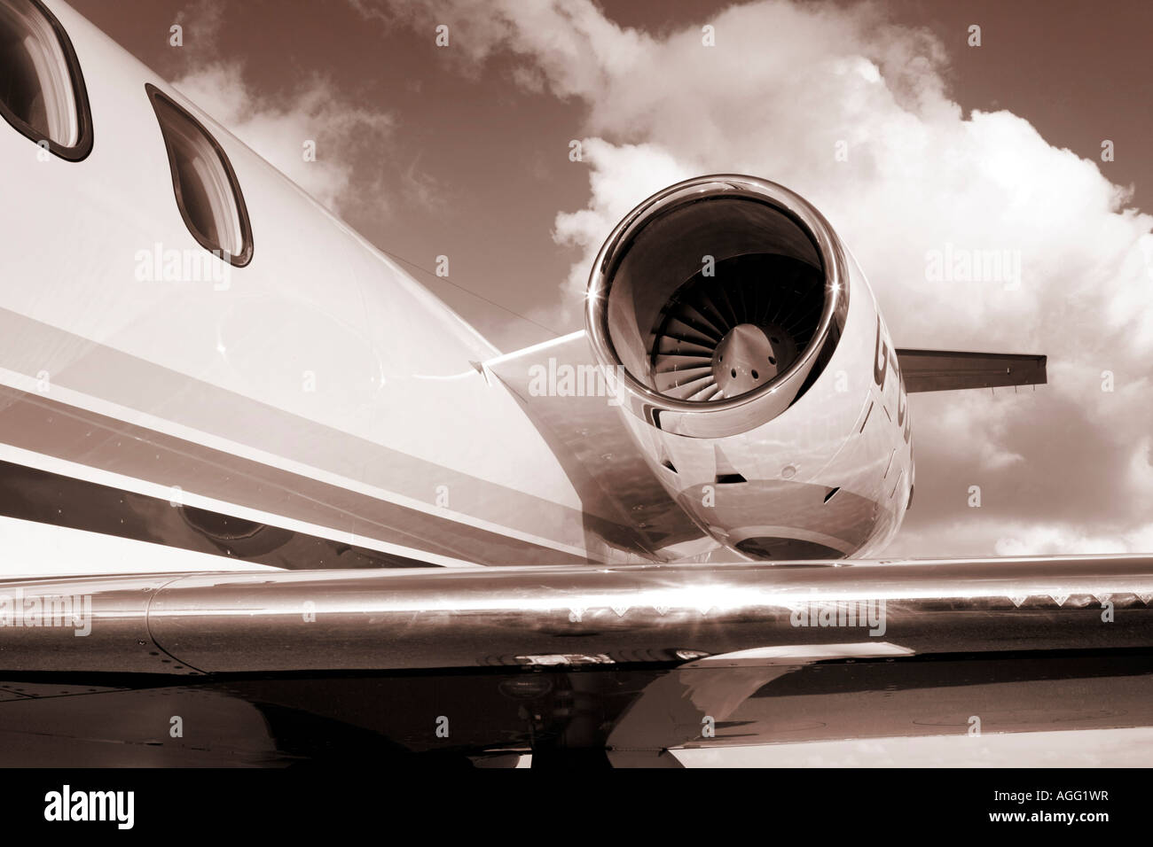 Jet Engine Of A Bombadier Learjet 40 Stock Photo - Alamy