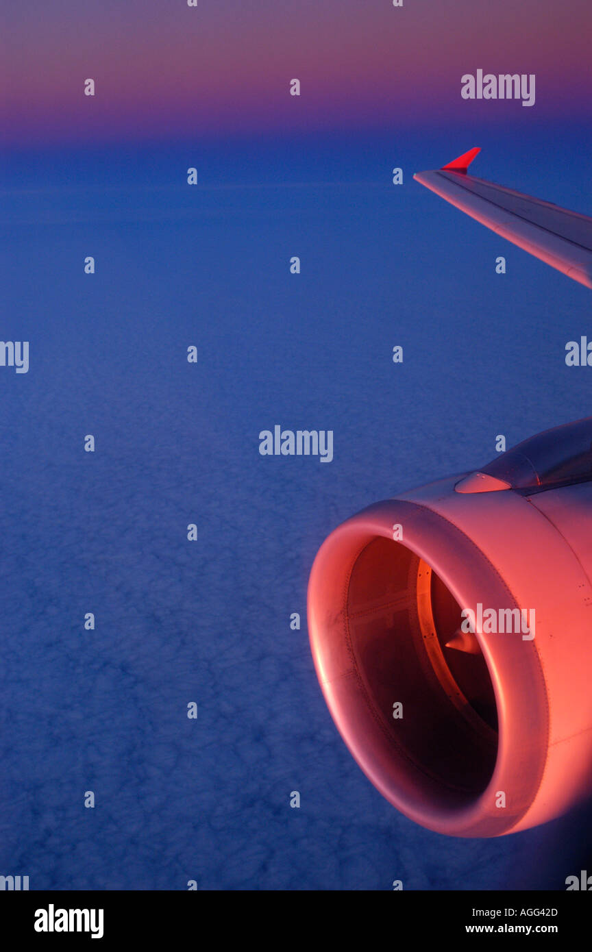 Airliner cruising hi-res stock photography and images - Alamy