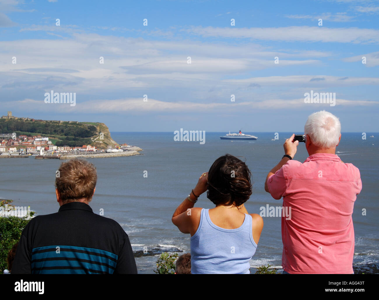 Queen Elizabeth II ship visits Scarborough Stock Photo - Alamy