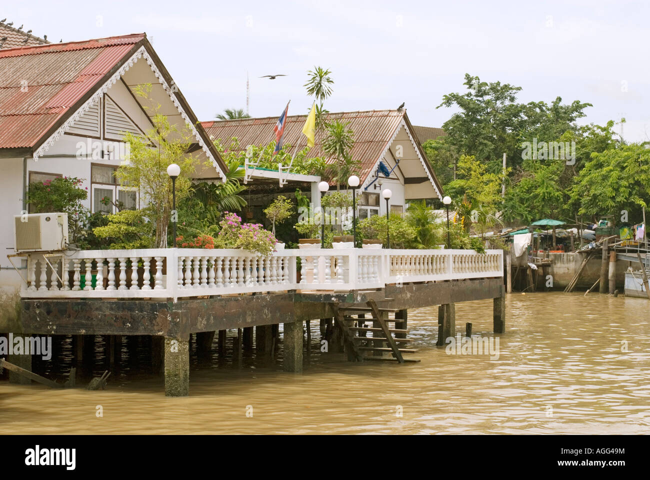 Stilted structure hi-res stock photography and images - Alamy