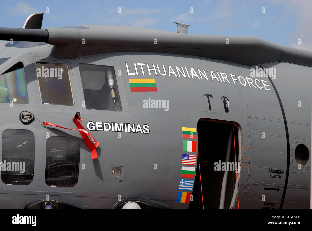 Avion alenia c 27j spartan hi-res stock photography and images - Alamy
