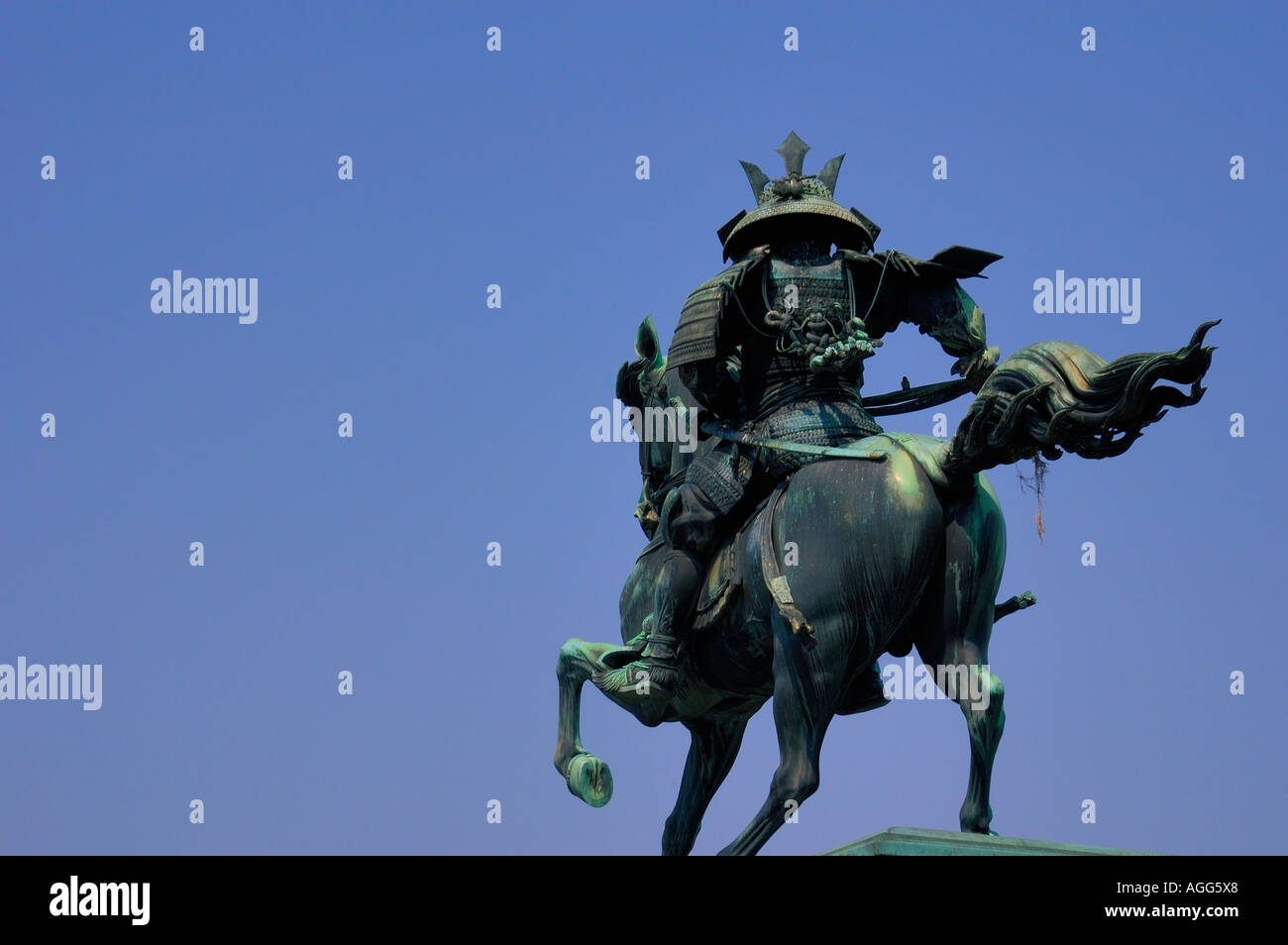 Statue samurai warrior masashige kusunoki hi-res stock photography and ...