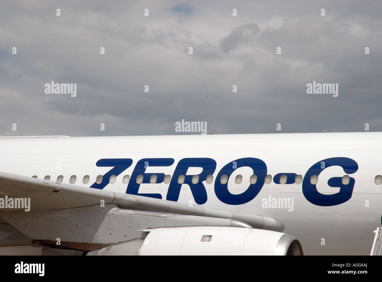 Zero g airplane hi-res stock photography and images - Alamy