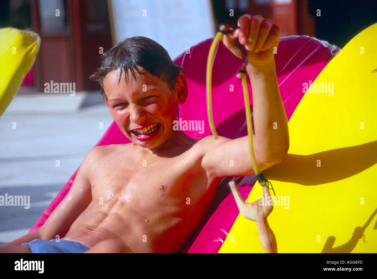 Broken catapult hi-res stock photography and images - Alamy