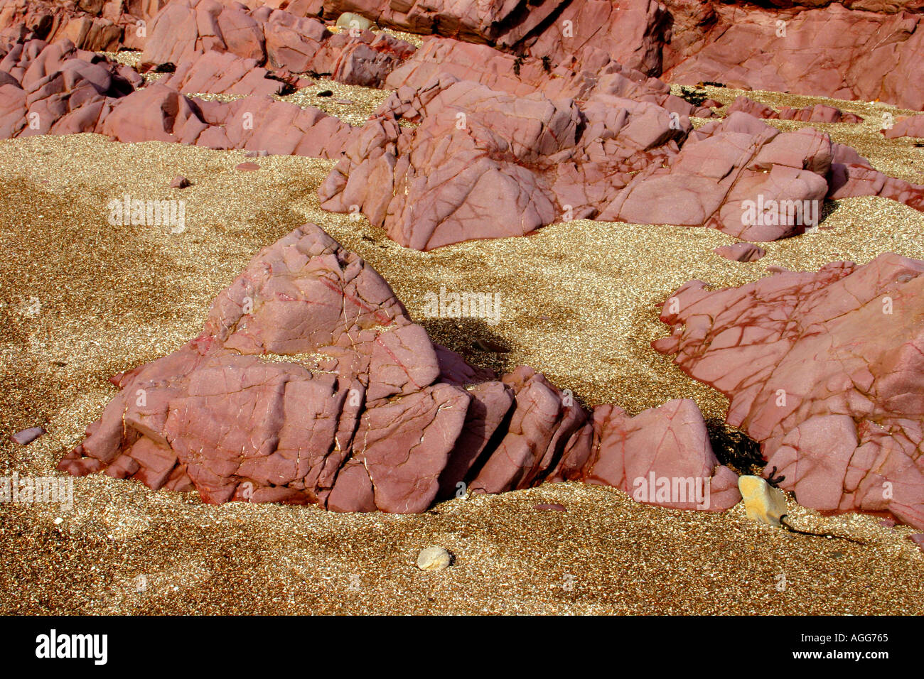 Coloured rocks hi-res stock photography and images - Alamy