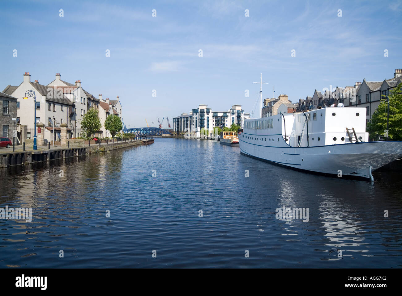 The water of leith hi-res stock photography and images - Alamy