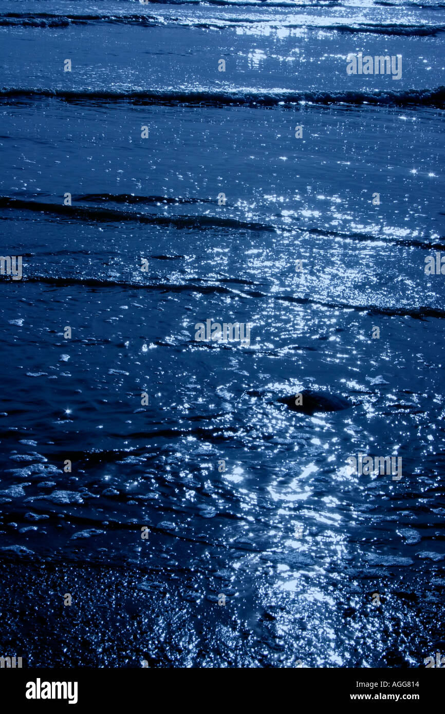 Moonlit ocean waves hi-res stock photography and images - Alamy