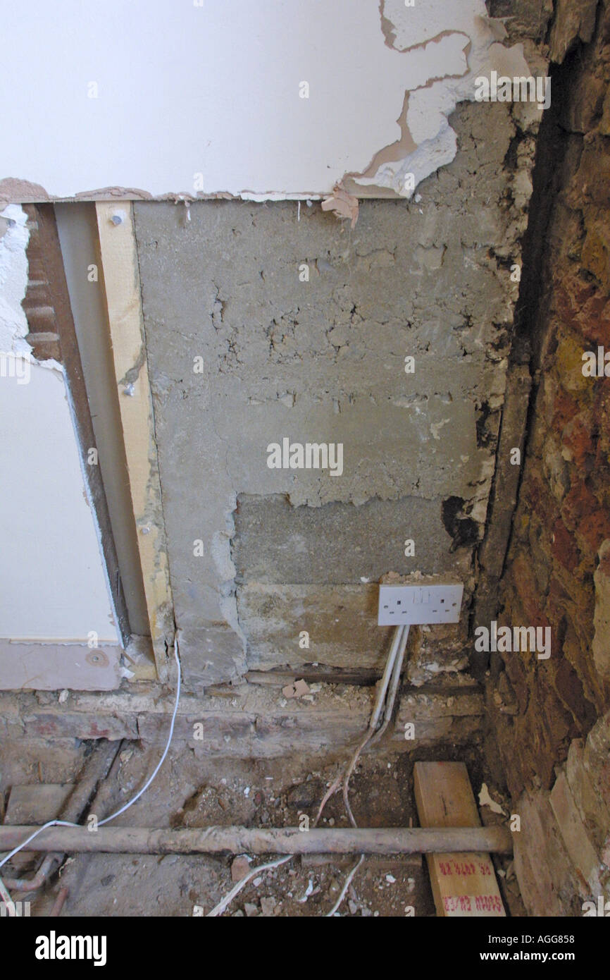 House repairs after finding damp hi-res stock photography and images ...