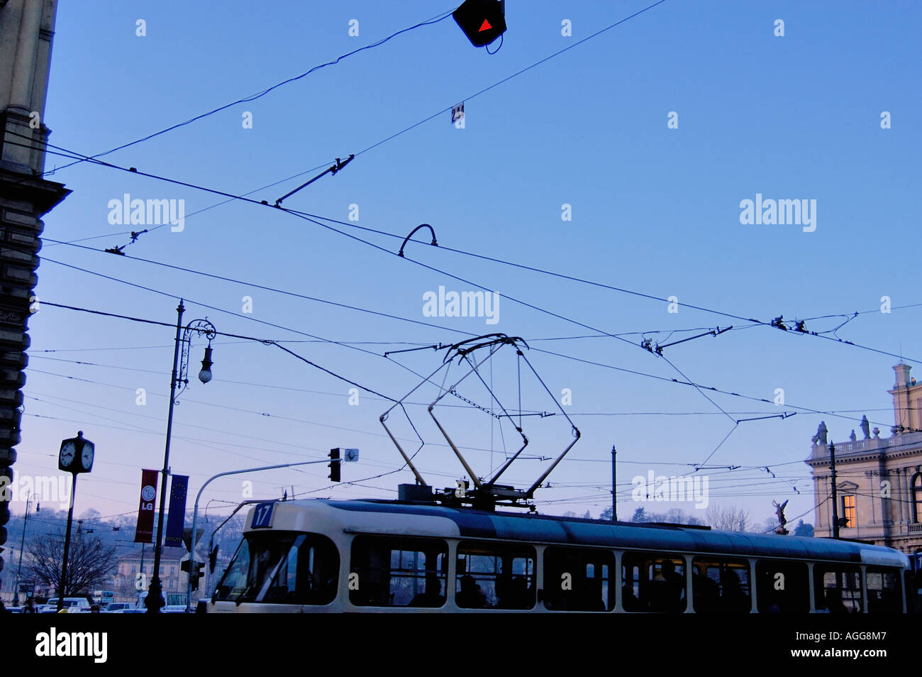 Streetcar wires hi-res stock photography and images - Alamy