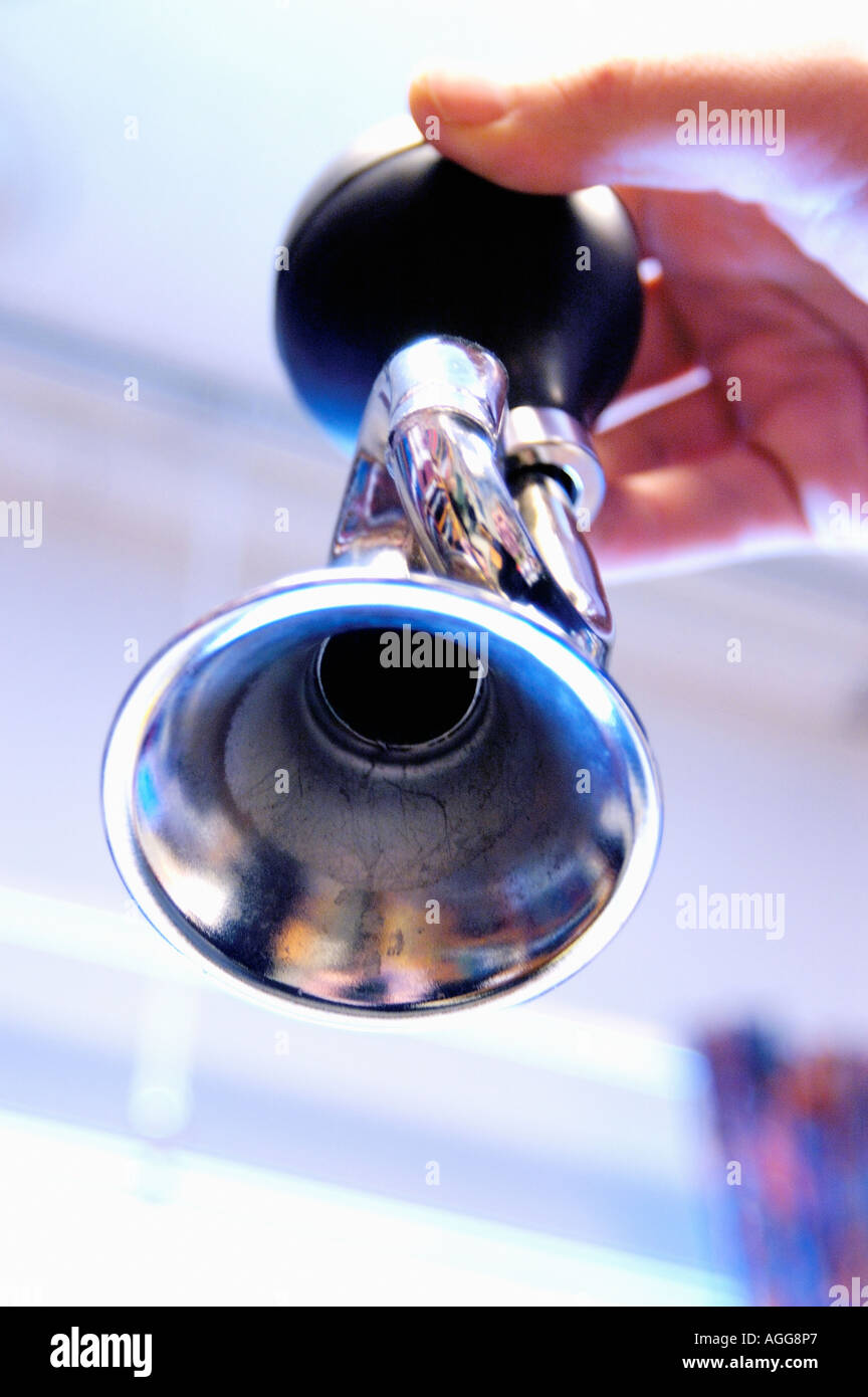 Signalling horn hi-res stock photography and images - Alamy