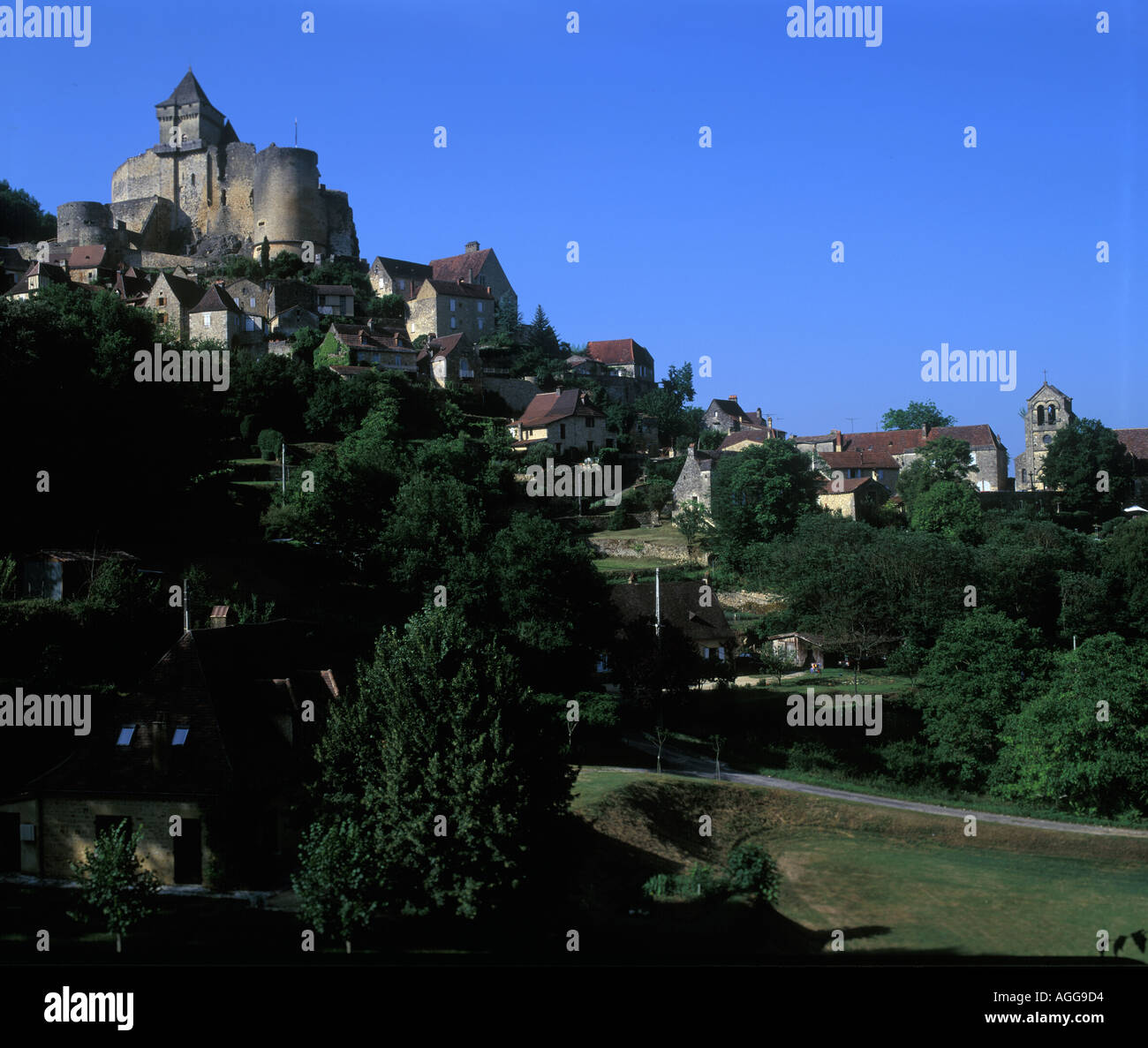 Castelnaud castle Perigord Stock Photo - Alamy