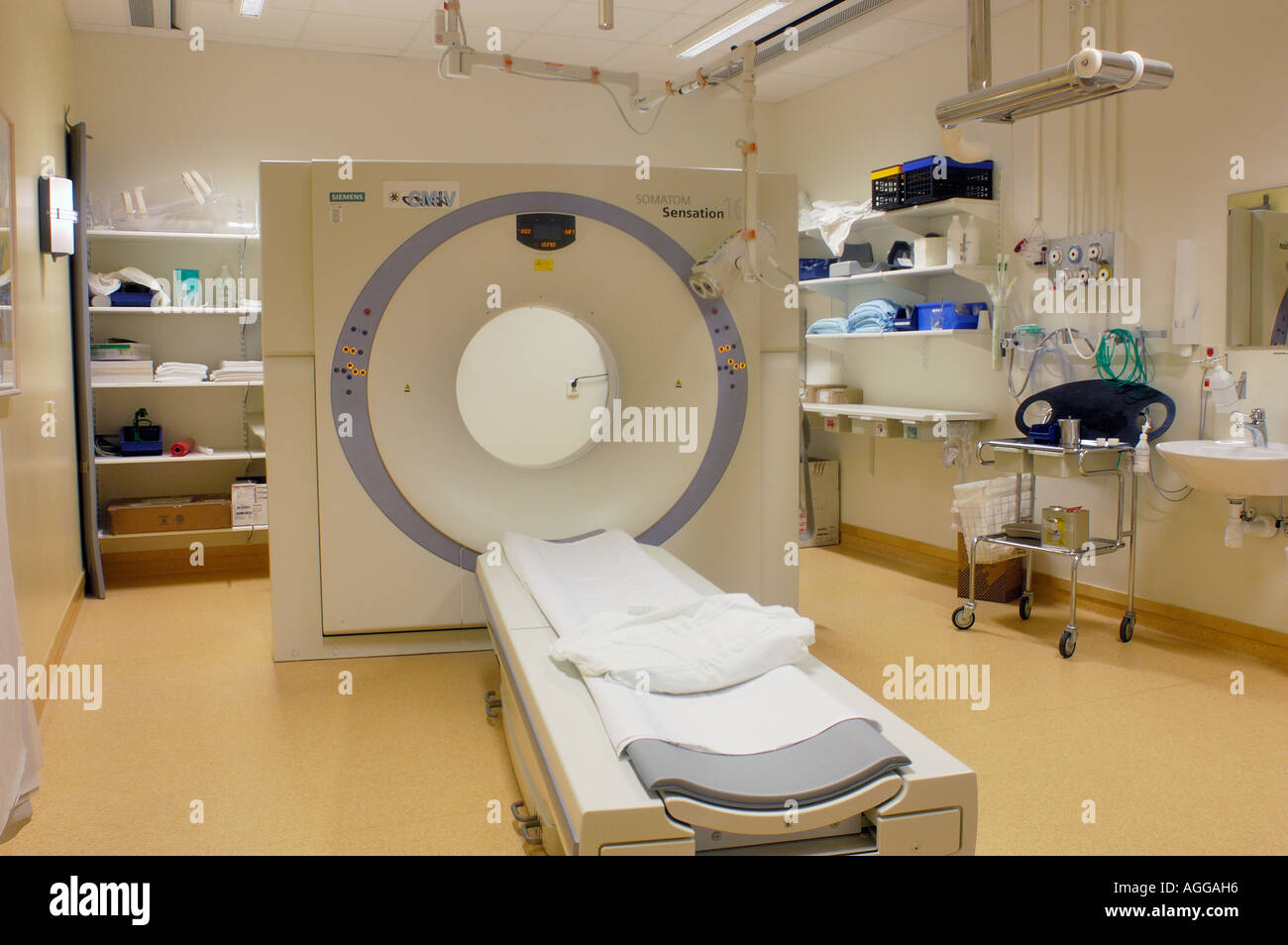 MRI (Magnetic Resonance Imaging) machine, Sweden Stock Photo - Alamy