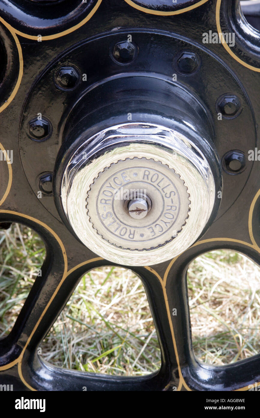 Rolls Royce wheel Stock Photo - Alamy