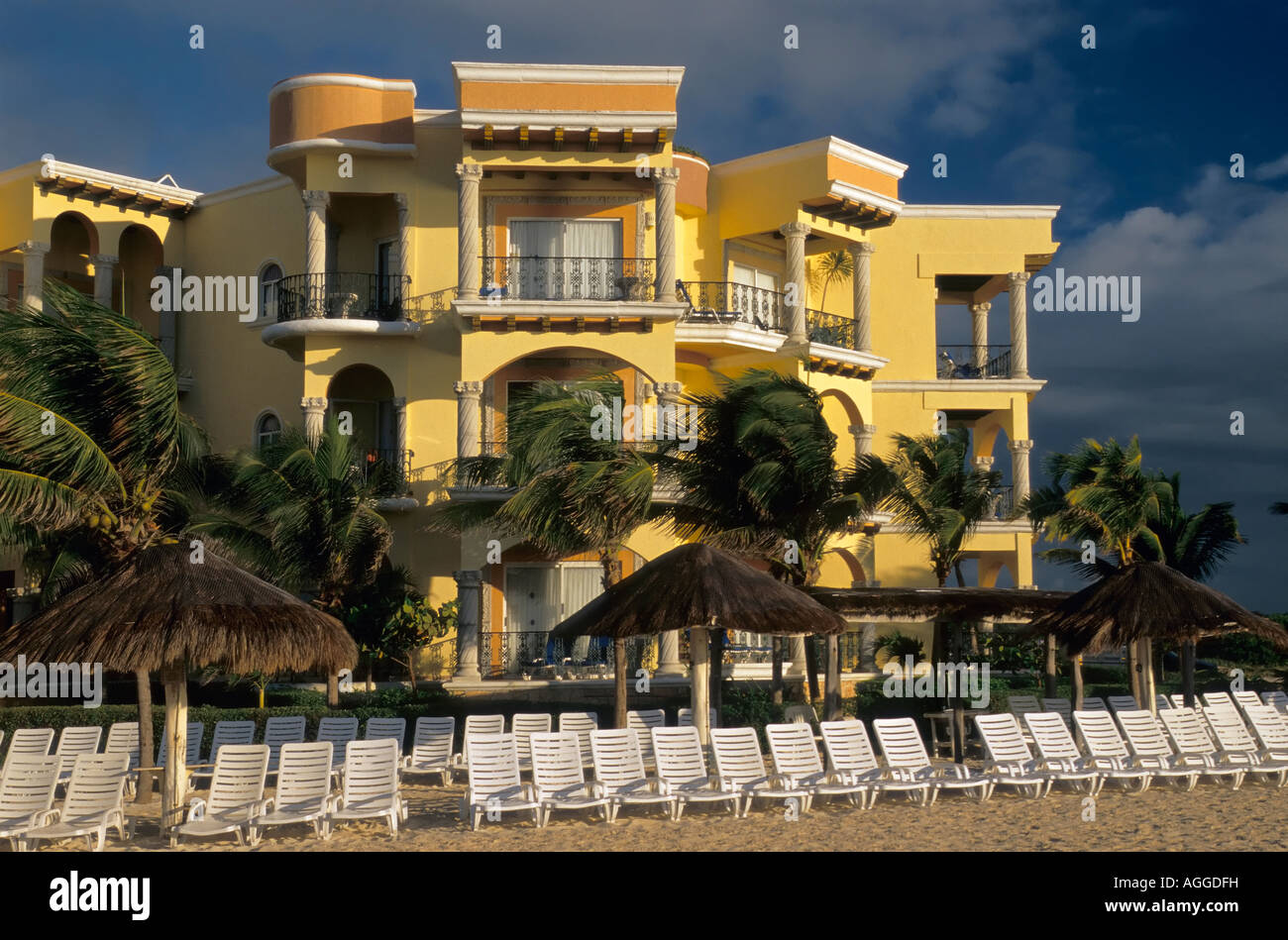 Porto del carmen hi-res stock photography and images - Alamy