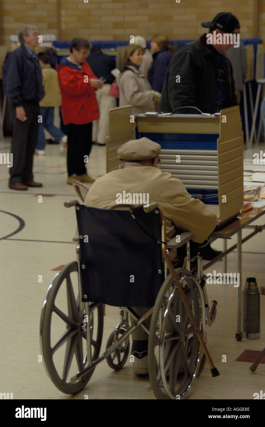 Voter in wheelchair hi-res stock photography and images - Alamy