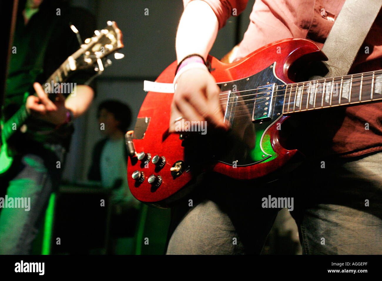 Amusement Parks on Fire live at the TDK Cross Central festival at Kings ...
