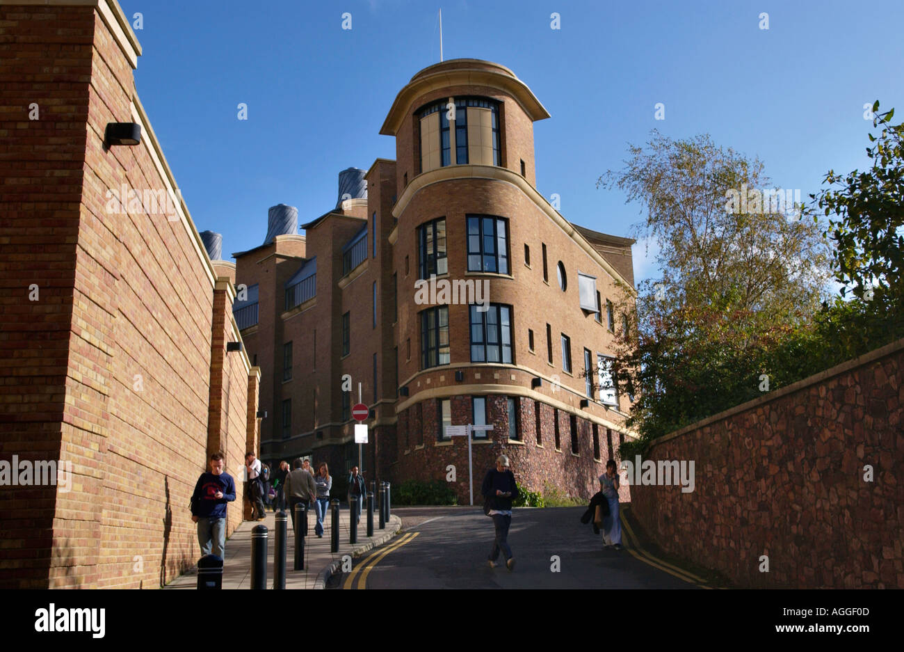 The Synthetic Chemistry building at the University of Bristol England ...