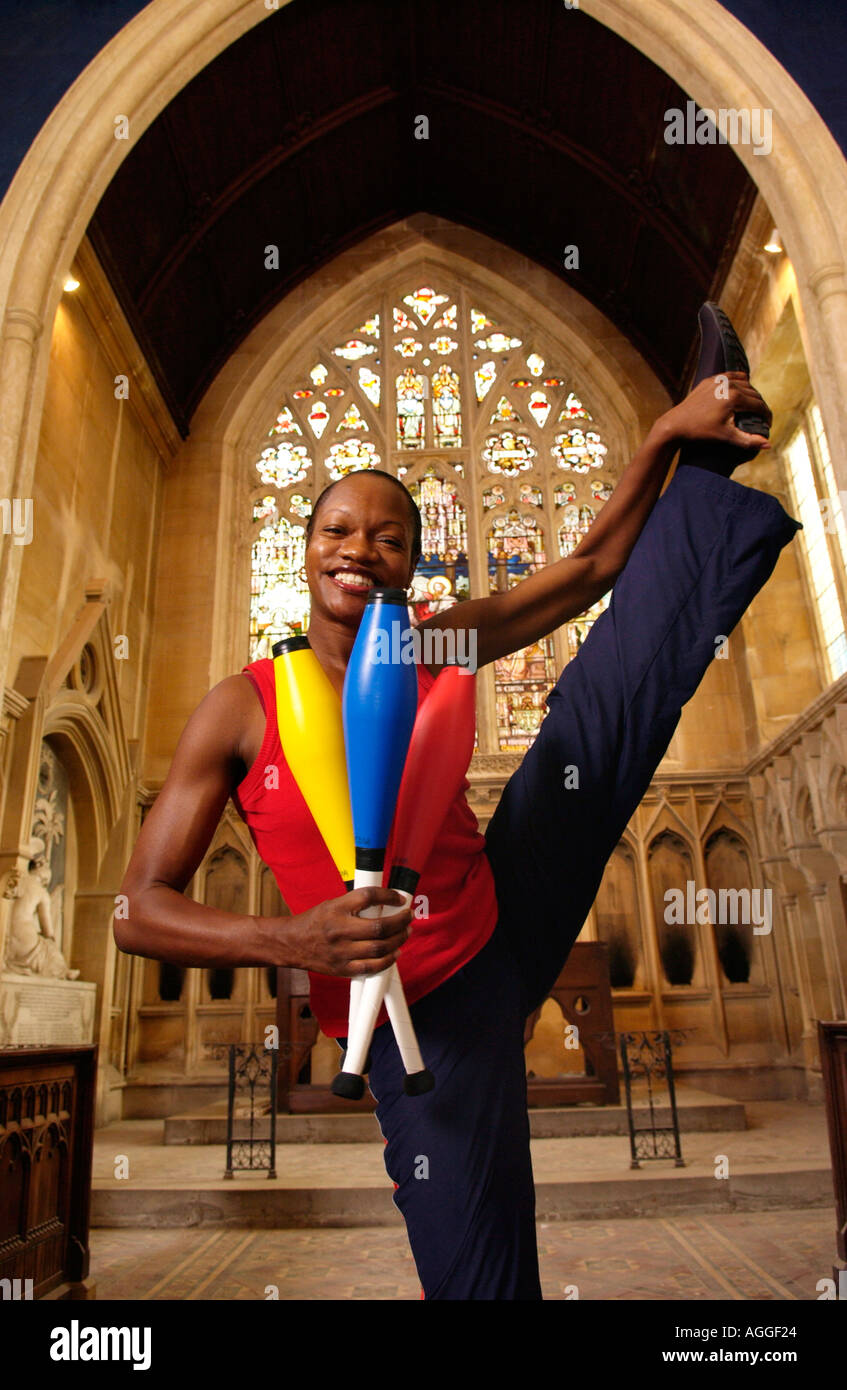 Circus performer juggling High Resolution Stock Photography and Images ...