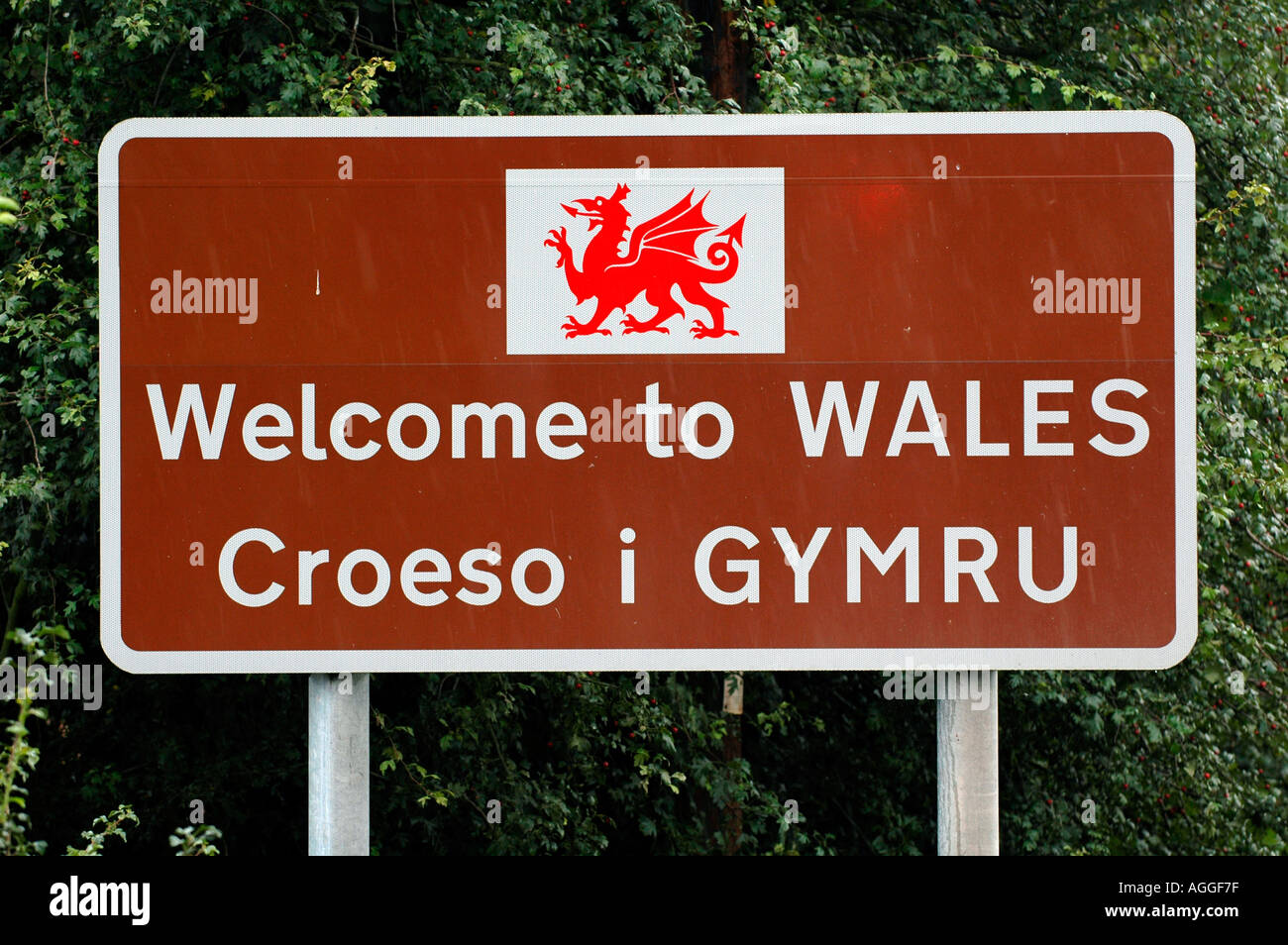 Uk brown tourism signs hi-res stock photography and images - Alamy