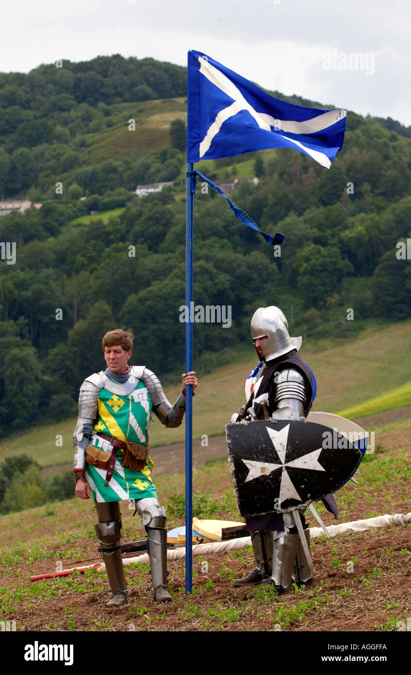 Medieval england flag battle hi-res stock photography and images - Alamy