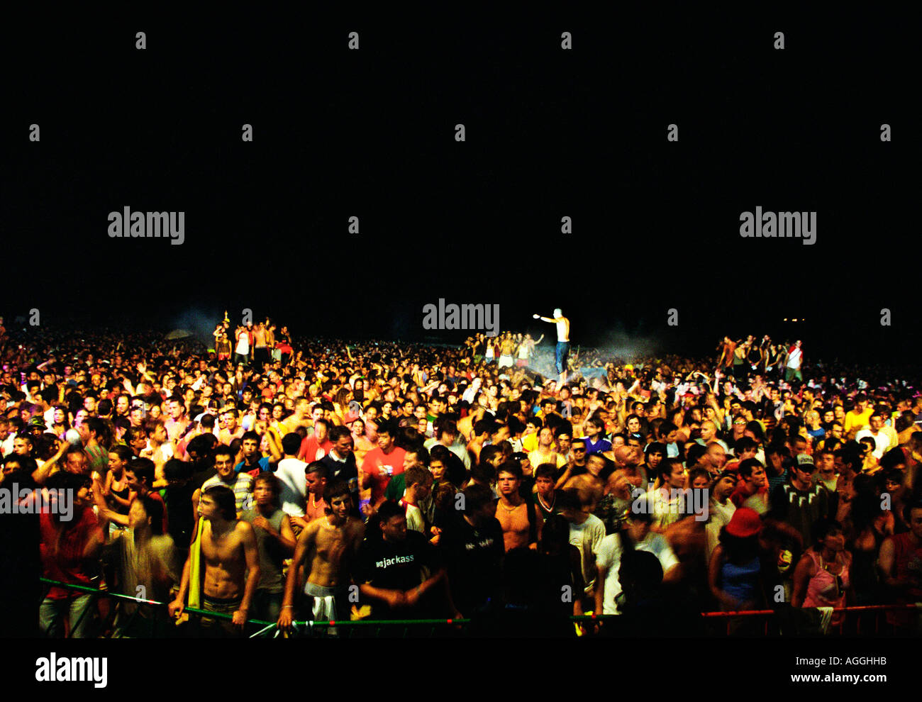 Beach night crowds hi-res stock photography and images - Alamy