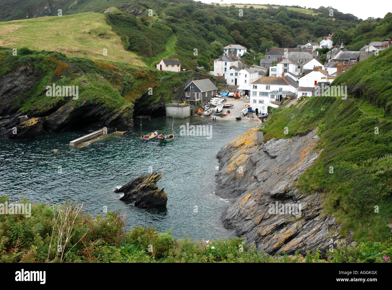 Harbour from above hi-res stock photography and images - Alamy