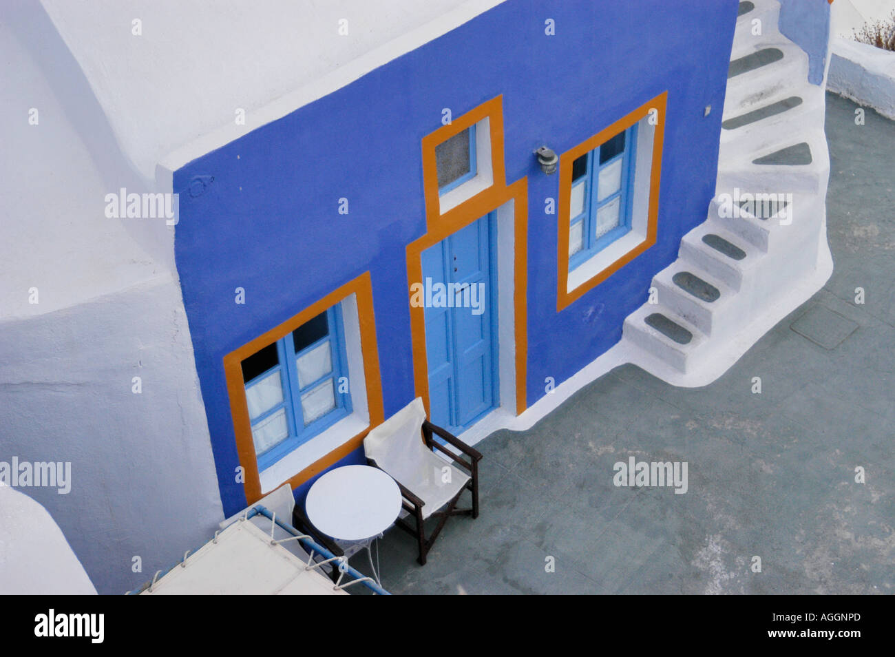 picturesque residential building, village of Oia, Santorini island ...