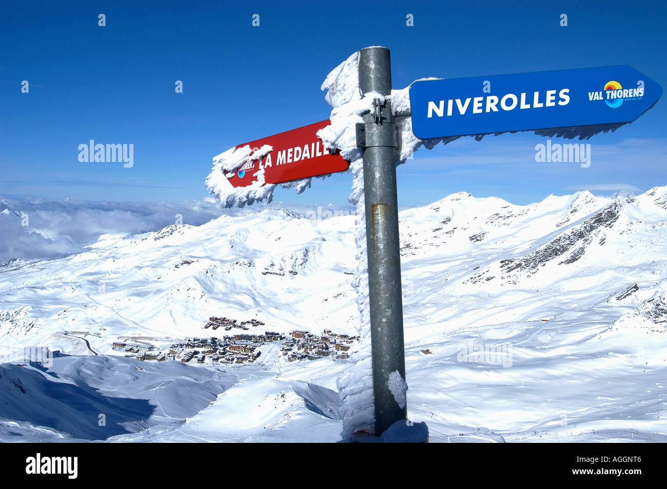 Ski guide french alps hi-res stock photography and images - Alamy