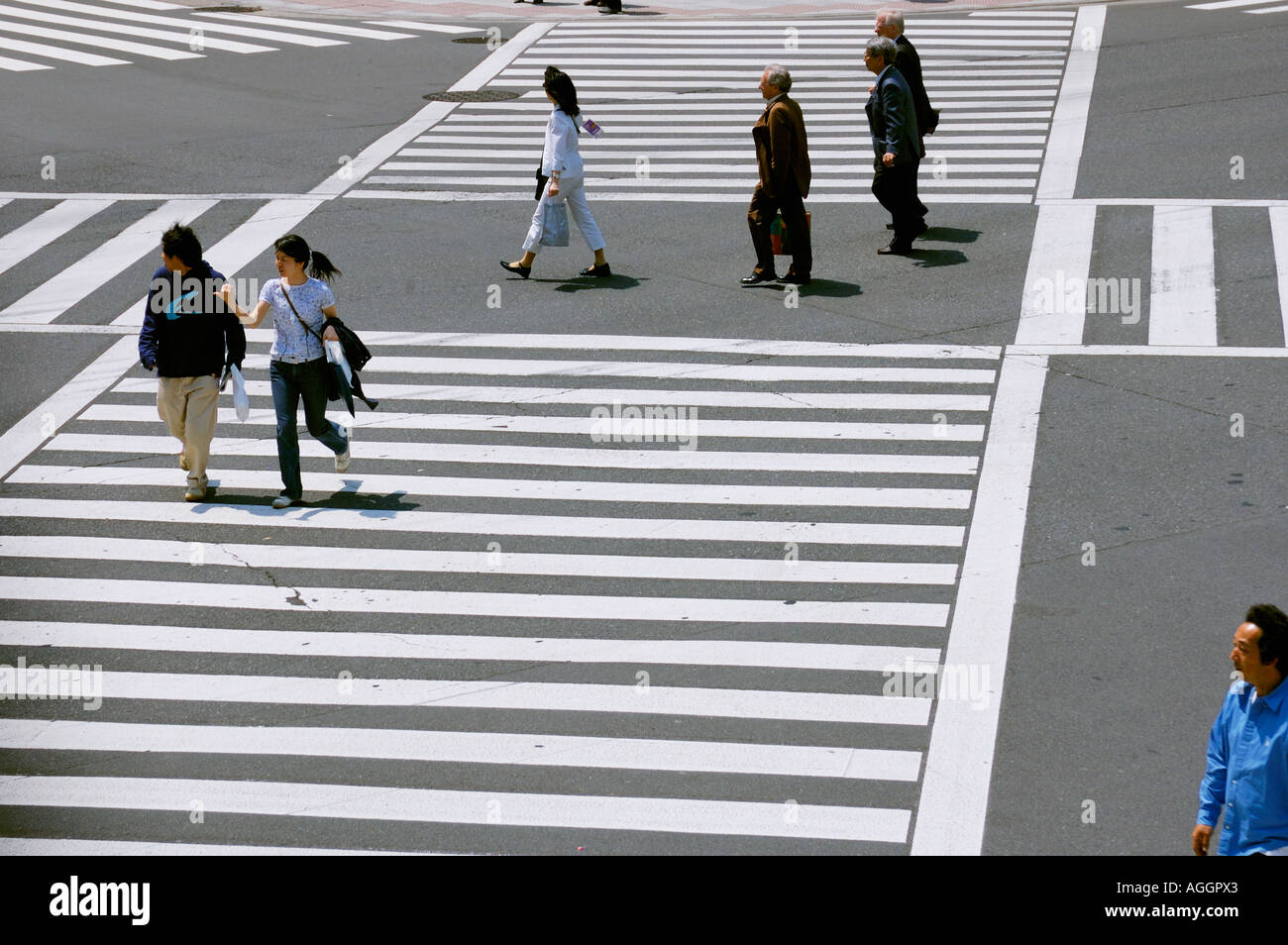 Diagonal crosswalk hi-res stock photography and images - Alamy