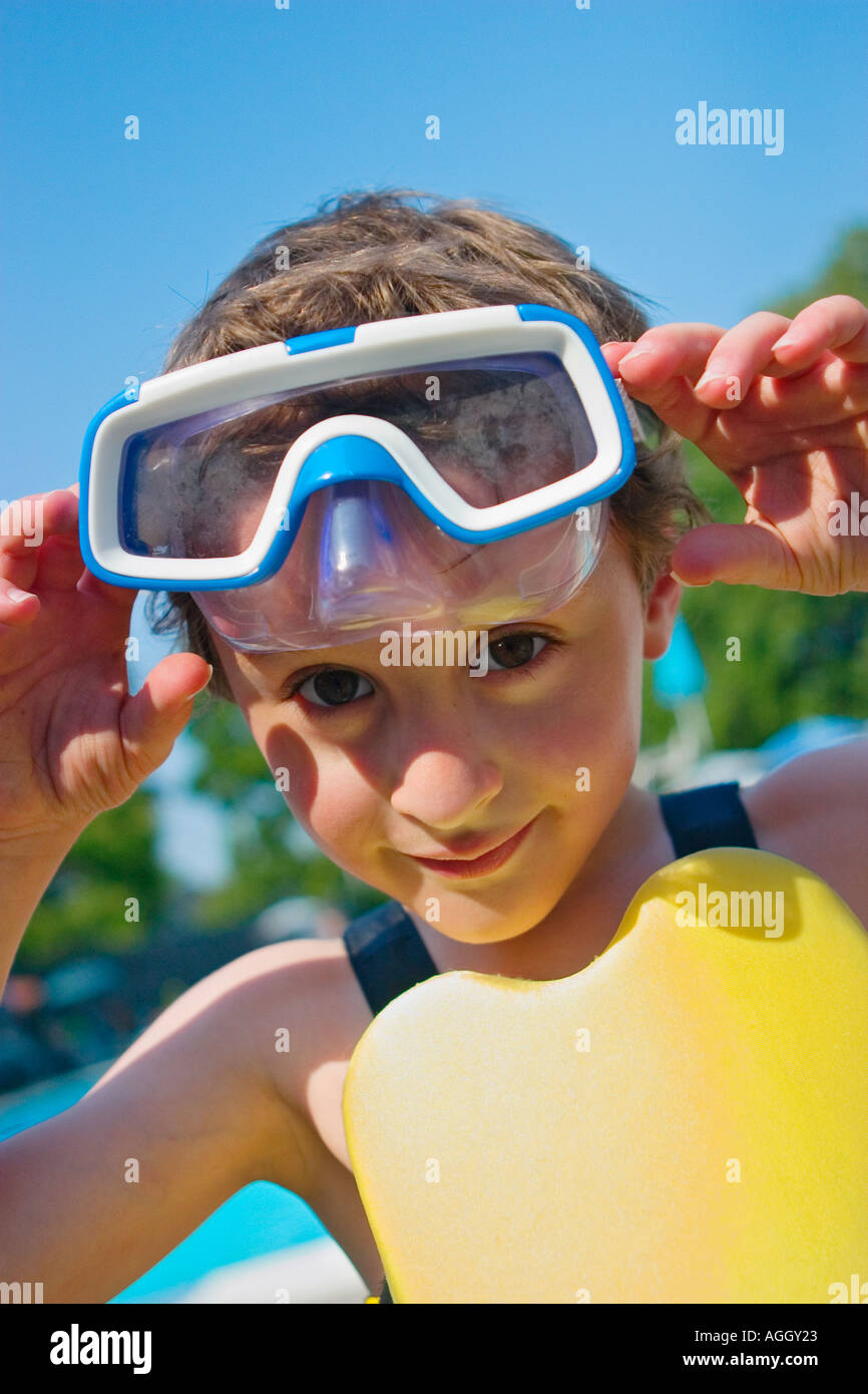 Child wearing flotation device hi-res stock photography and images - Alamy